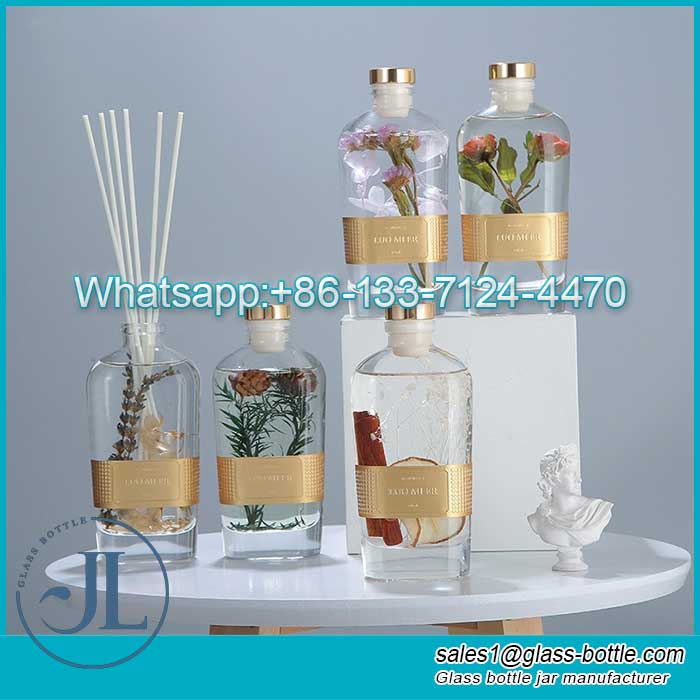 Square Glass Diffuser Bottles with Caps manufacturers